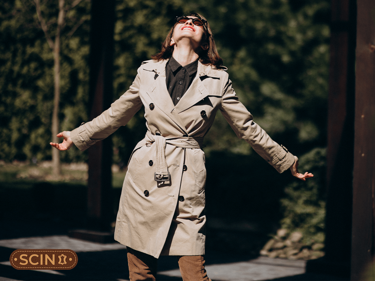 Peacoat vs Trench Coat: A Detailed Guide on Differences and Style